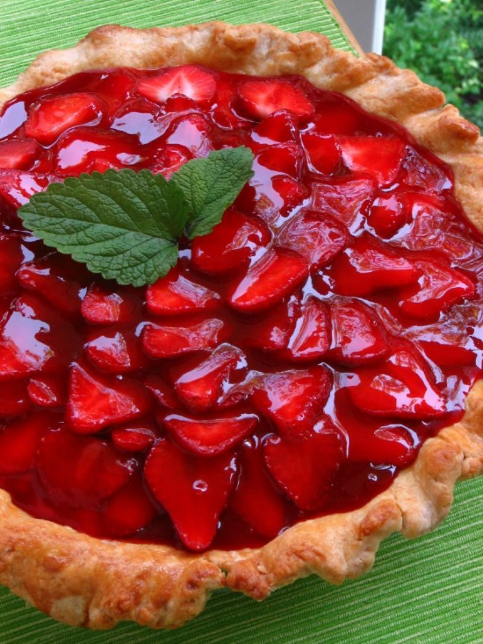 Tarte à la crème aux fraises fraiches – Tous toqués